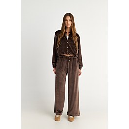 HIGH WAISTED SUPER SOFT VELOUR PANTS IN LOOSE FIT- Sugarfreeshops.com